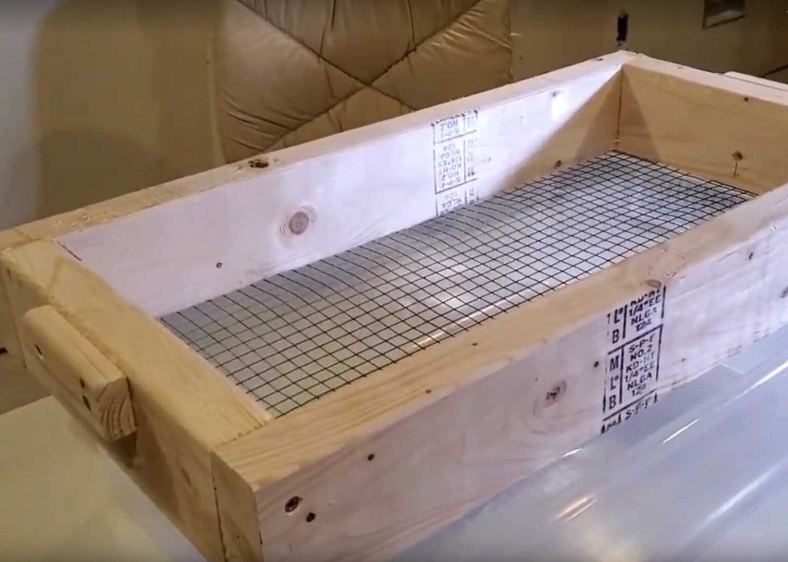 Wood DIY Worm Compost Bin: Cheap and Easy - Peace Love Garden